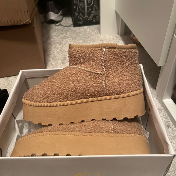Shoes | Sherpa Platform Just Use Once They Are A Little Big For Me Is ...